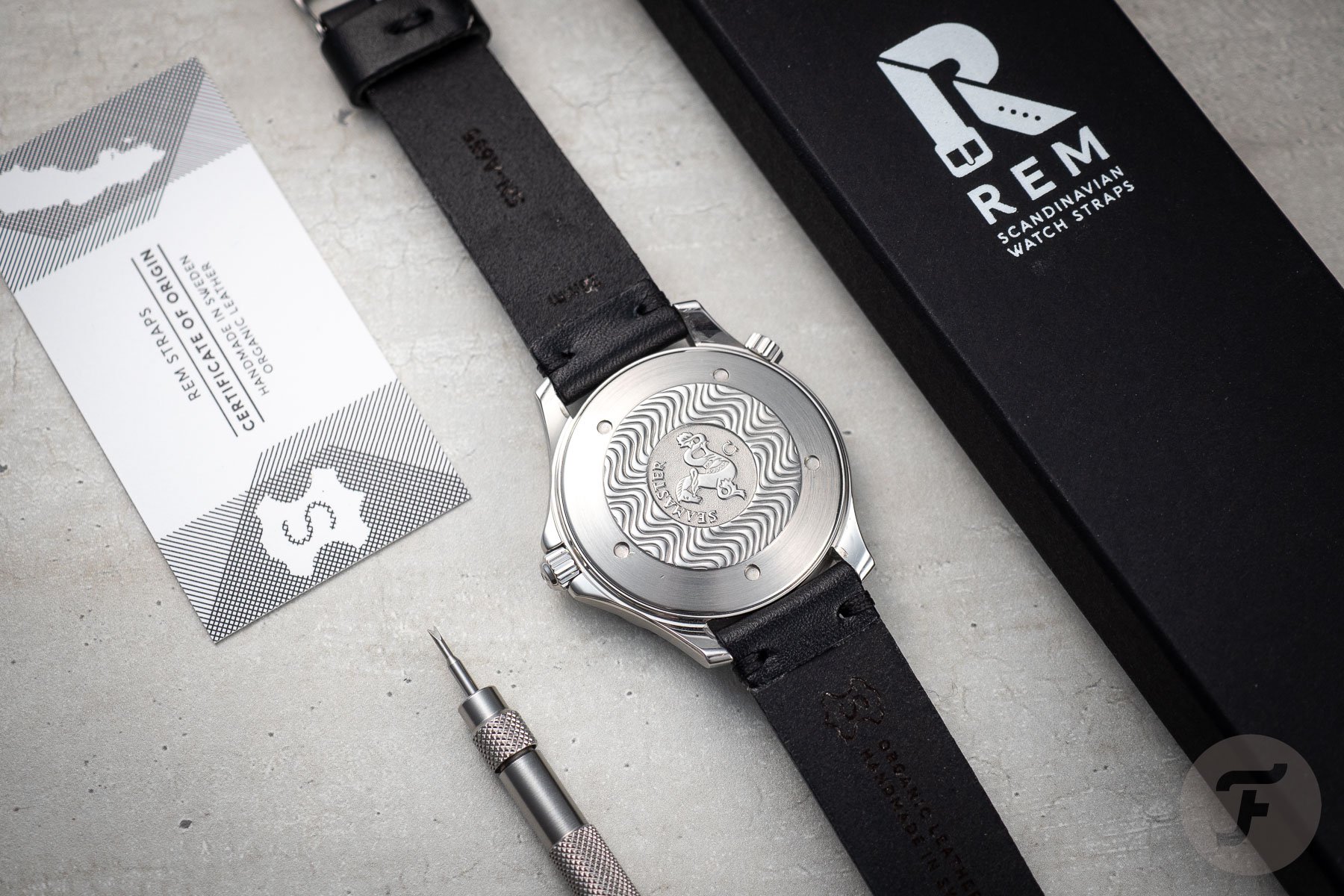 【F】 REM Big Waves Strap: More Waves For Seamaster 300M