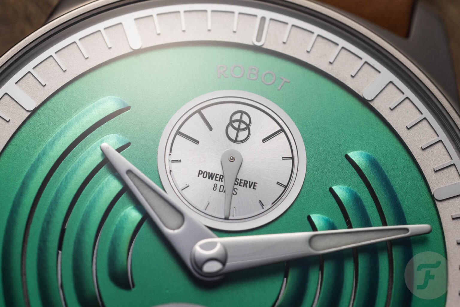 【F】 Test Driving The Robot Aerodynamic Titanium Green