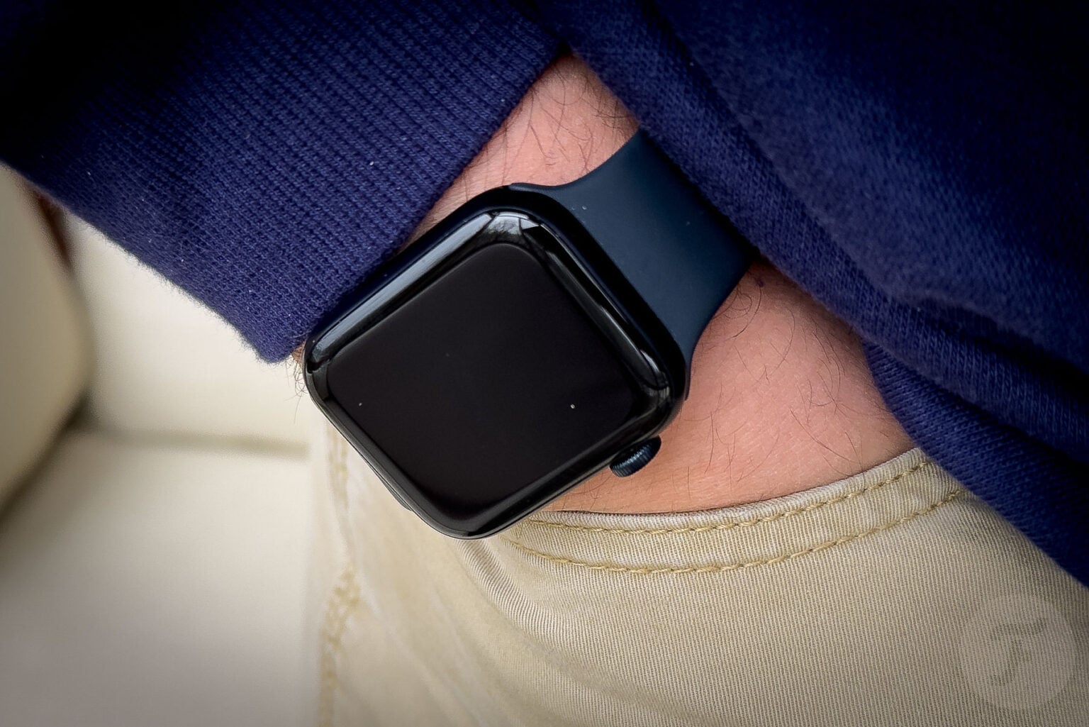 【F】 An Owner's Review: The Second-Gen Apple Watch SE