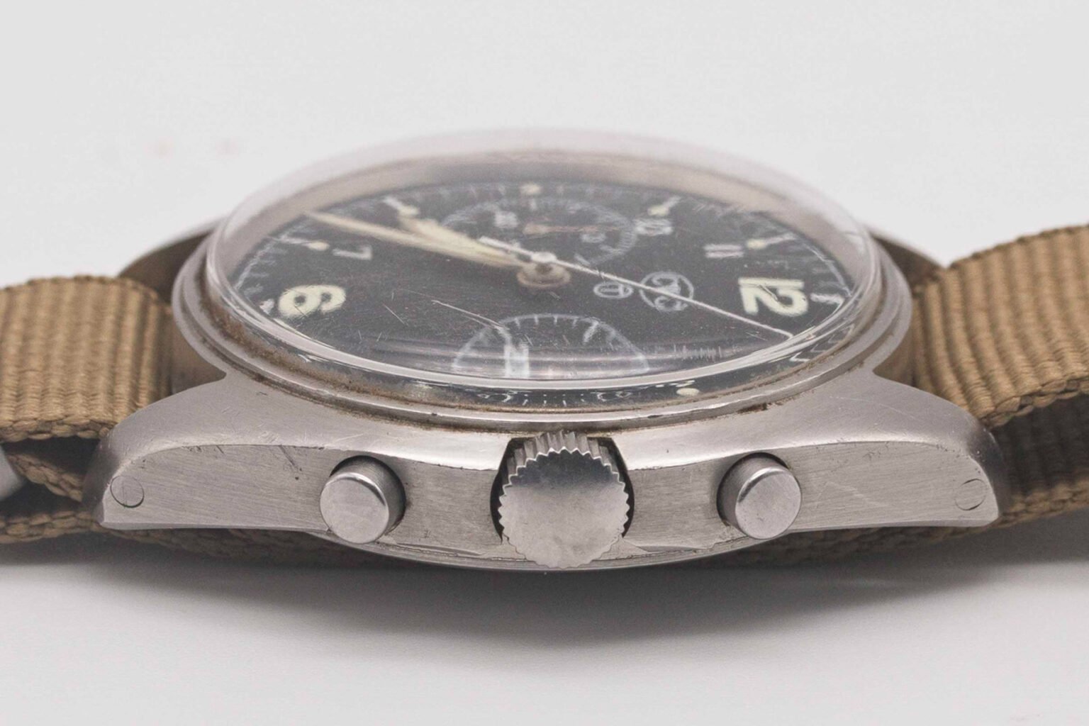 【F】 The CWC Watches Issued To BBC War Correspondents