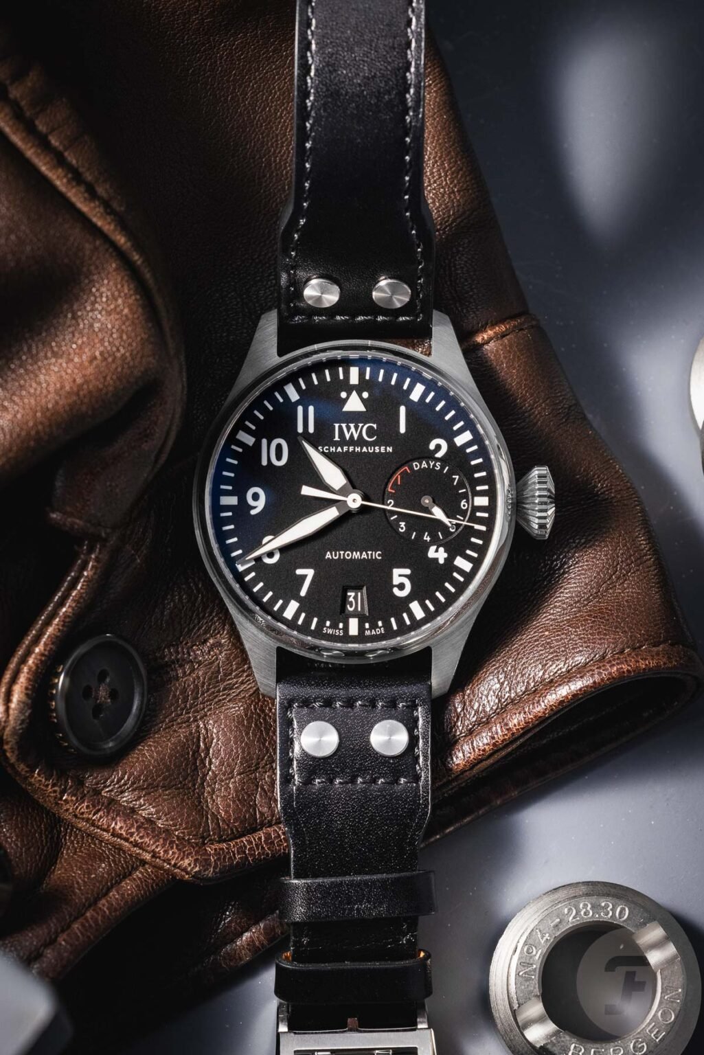 【F】 IWC Pilot’s Watches —Which Size Is Right For You?