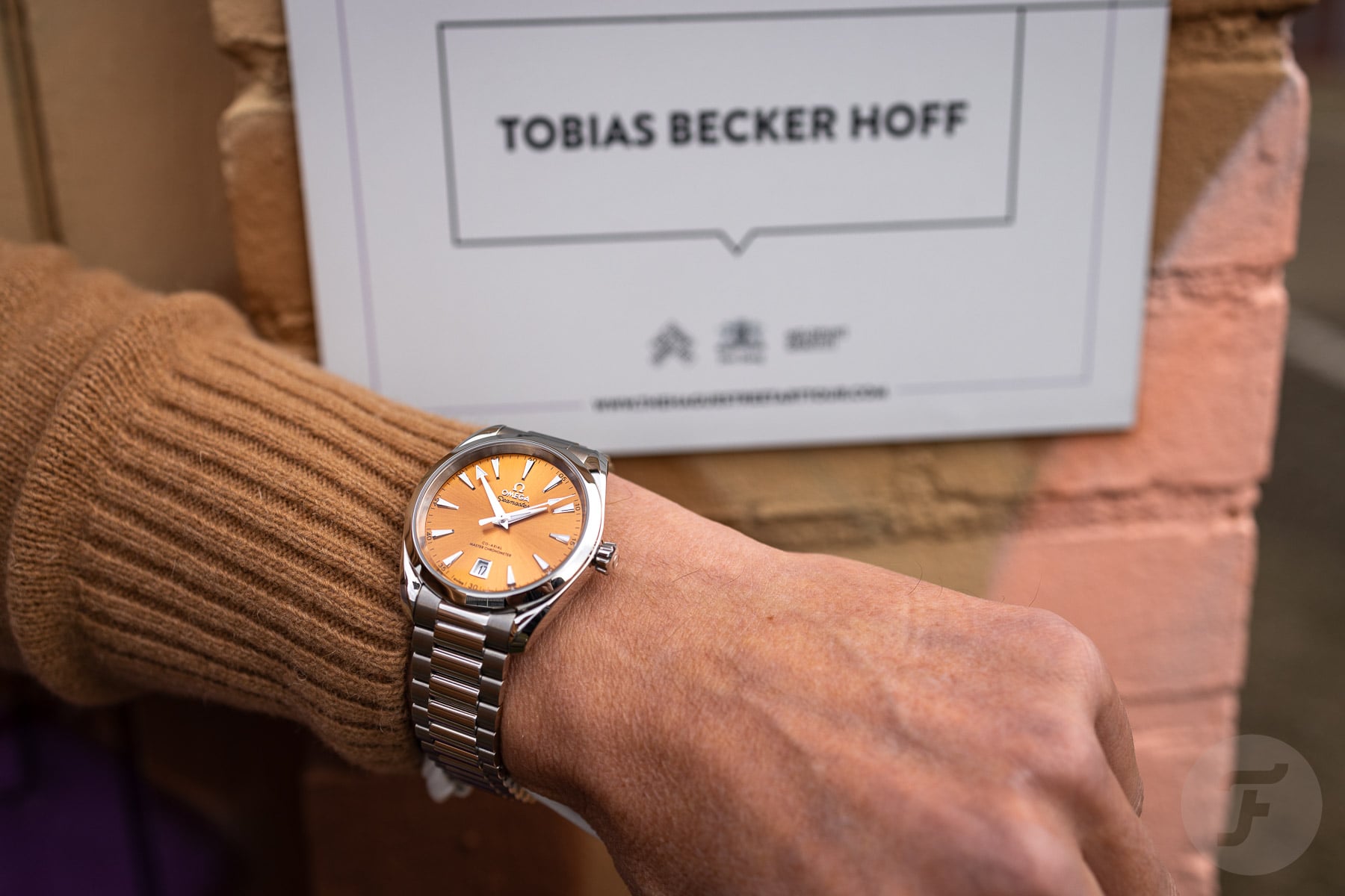 【F】 The Omega Seamaster Aqua Terra Shades Saffron