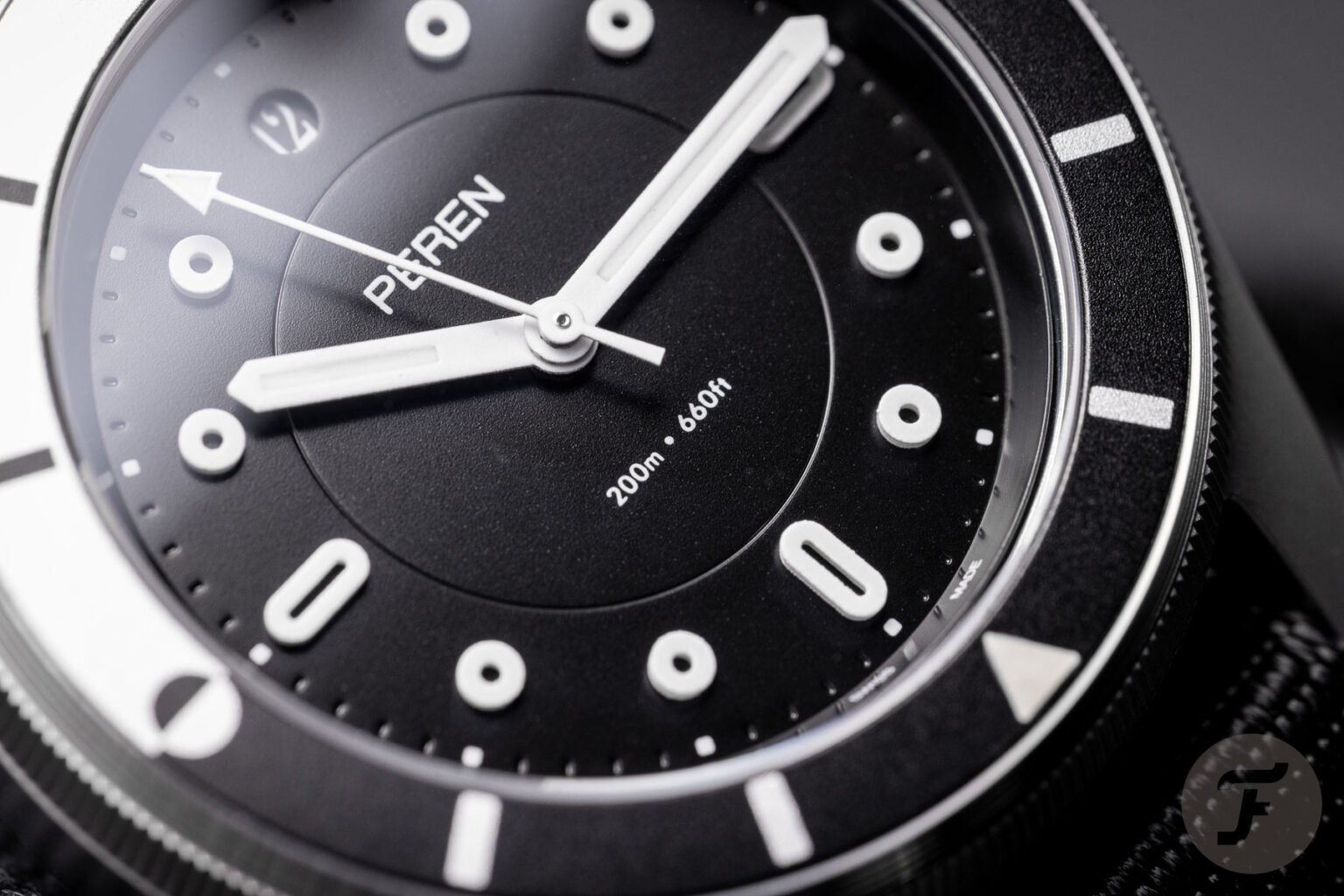 【F】 Hands-On: The Minimalist Peren Regia Dive Watch