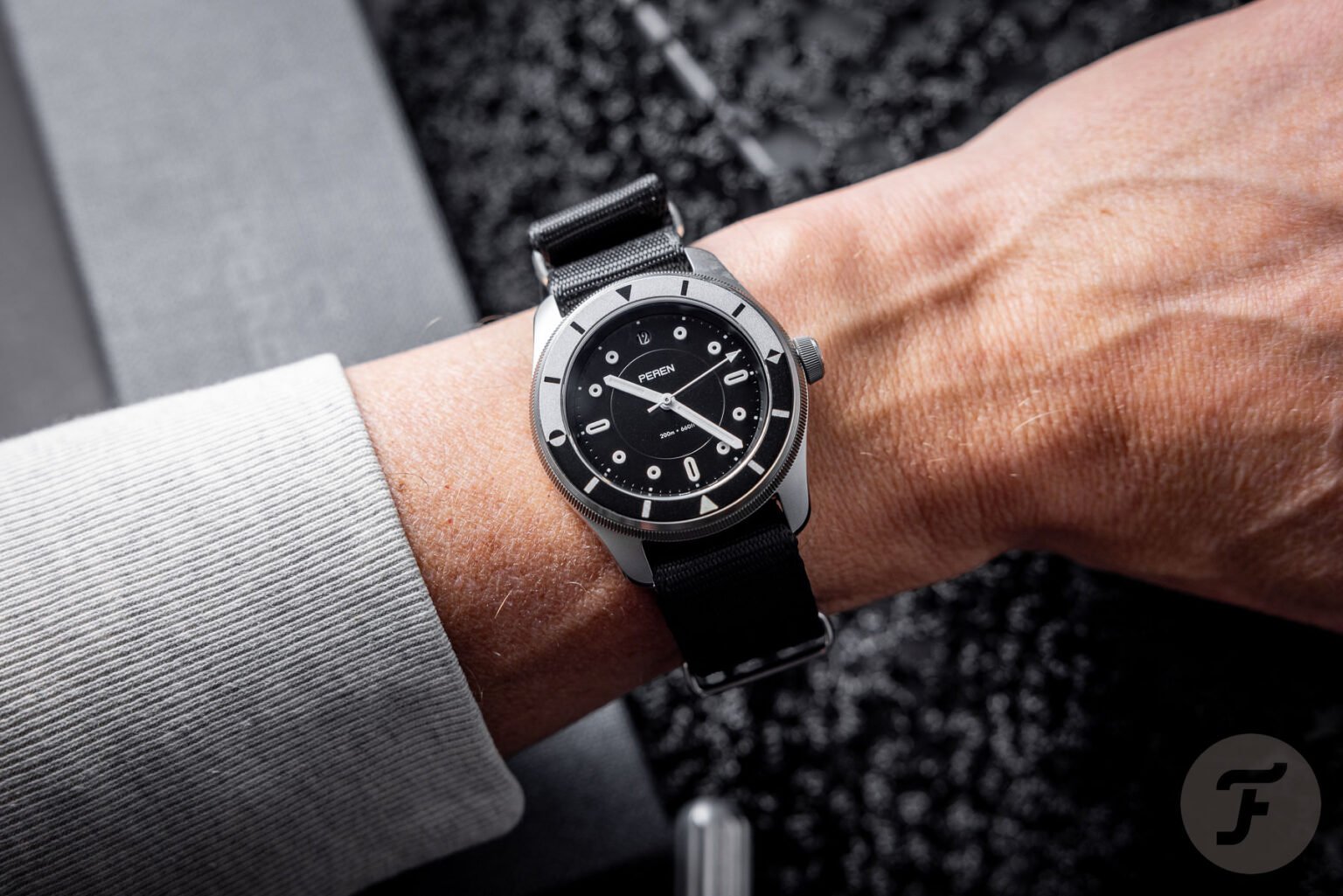【F】 Hands-On: The Minimalist Peren Regia Dive Watch