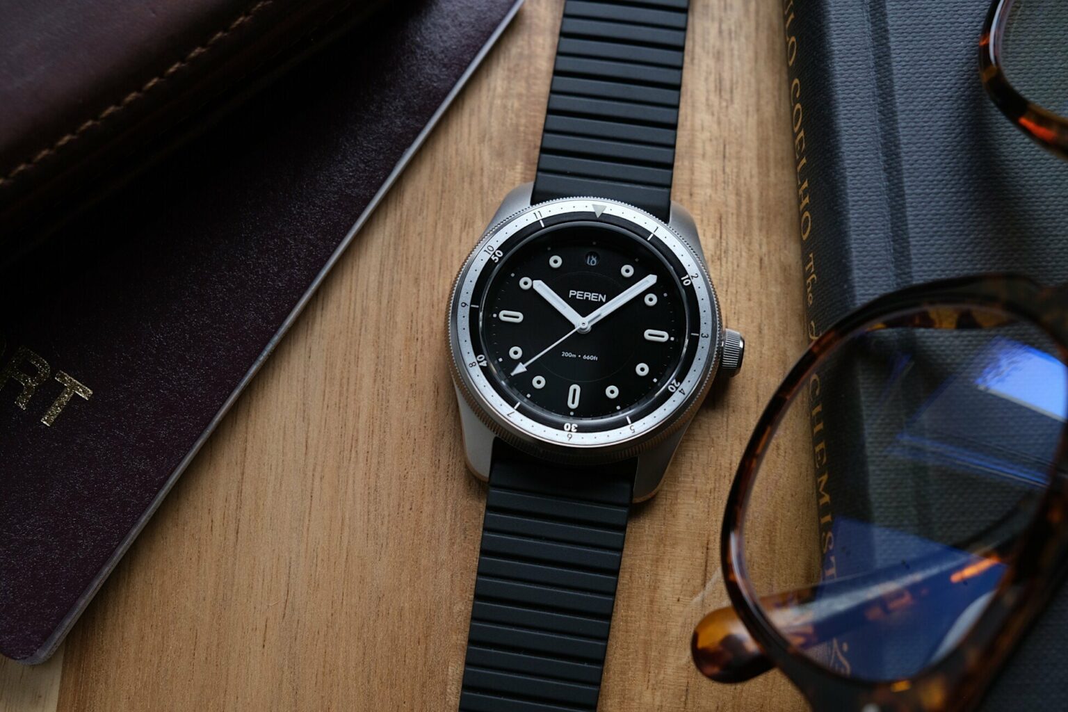【F】 Hands-On: The Minimalist Peren Regia Dive Watch