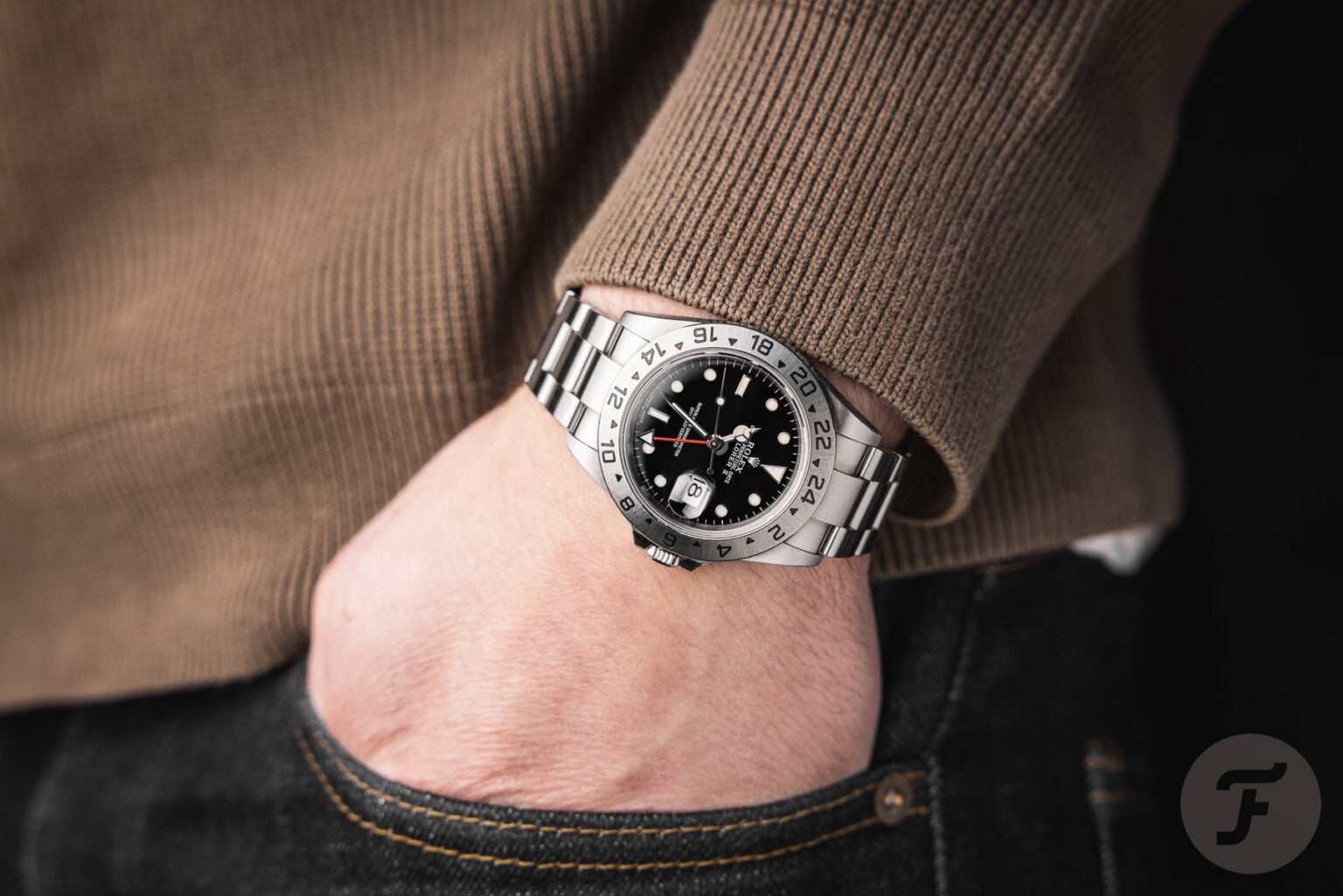 【F】 Exploring Evergreens: Rolex Explorer II 16570 Black Dial