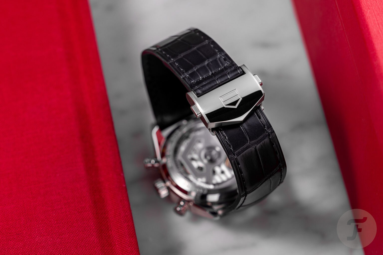 【F】 Hands-On: The New TAG Heuer Carrera Dato Chronograph