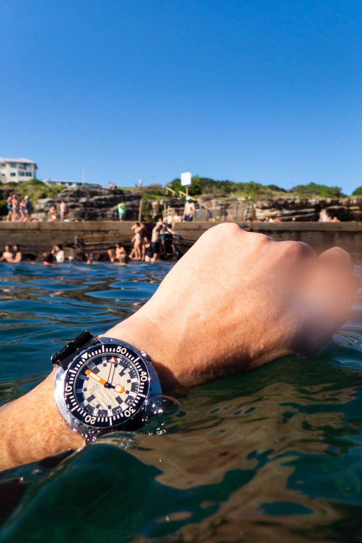 【F】 Underwater Watch Photography With The OM System TG-7