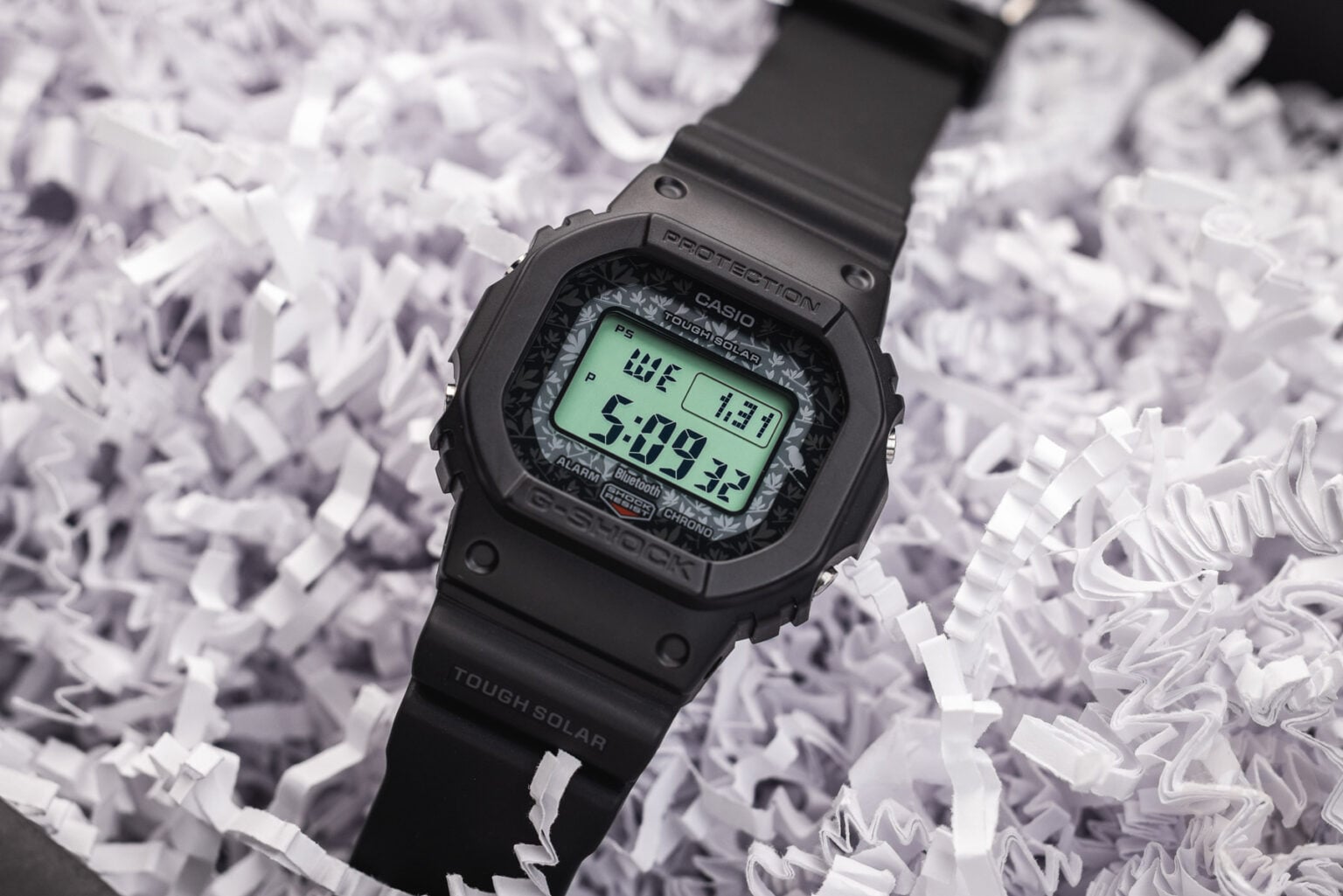 【F】 G-Shock GW-B5600 × Charles Darwin Foundation Series