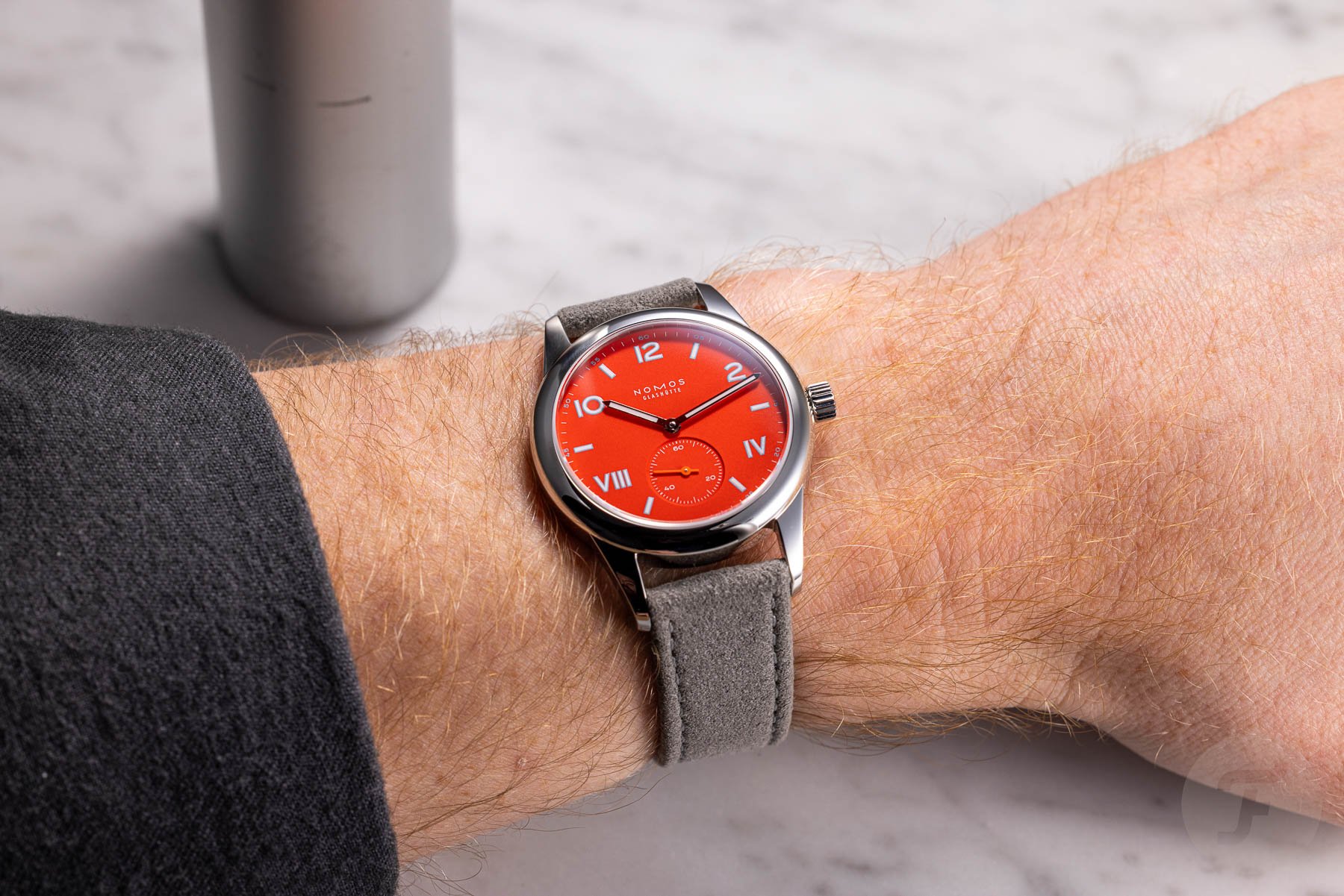 【F】 The Nomos Club Campus In Nonstop Red And Endless Blue
