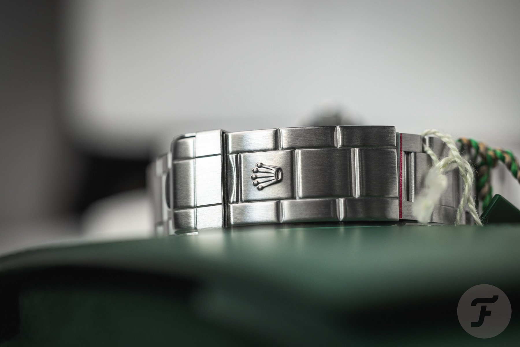 Rolex Submariner 16610LV “Kermit” — The Original Frog Watch