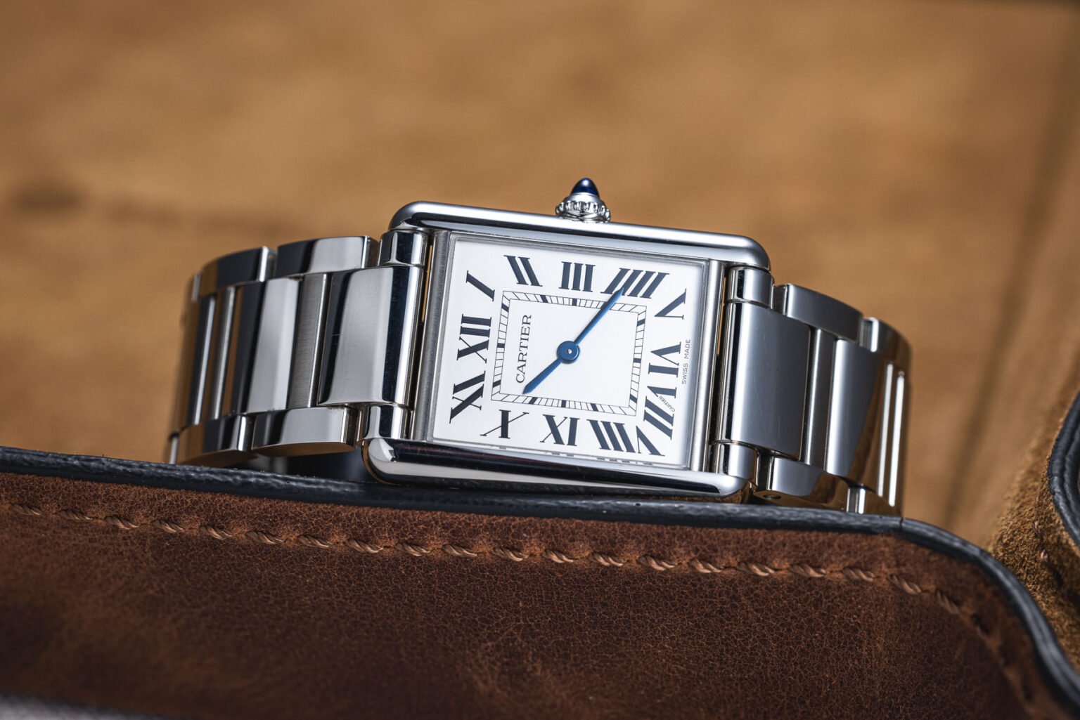 【F】 Hands-On: Cartier Tank Must With SolarBeat Movement