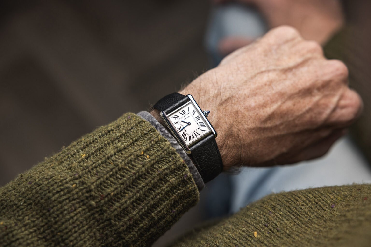 【F】 Hands-On: Cartier Tank Must With SolarBeat Movement