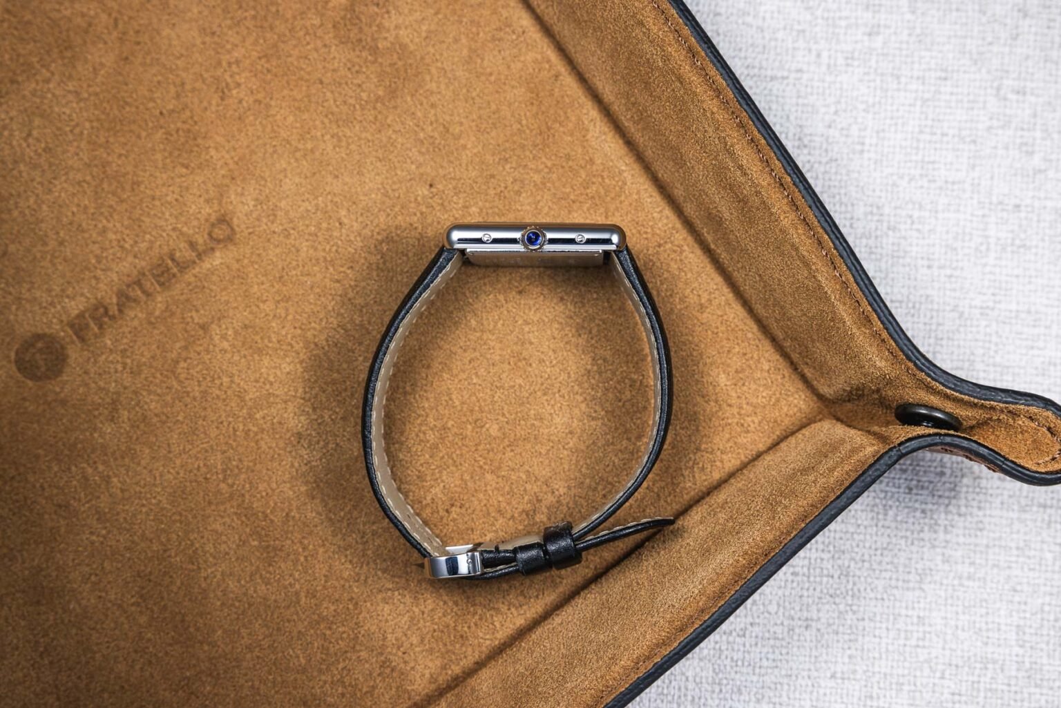 【F】 Hands-On: Cartier Tank Must With SolarBeat Movement