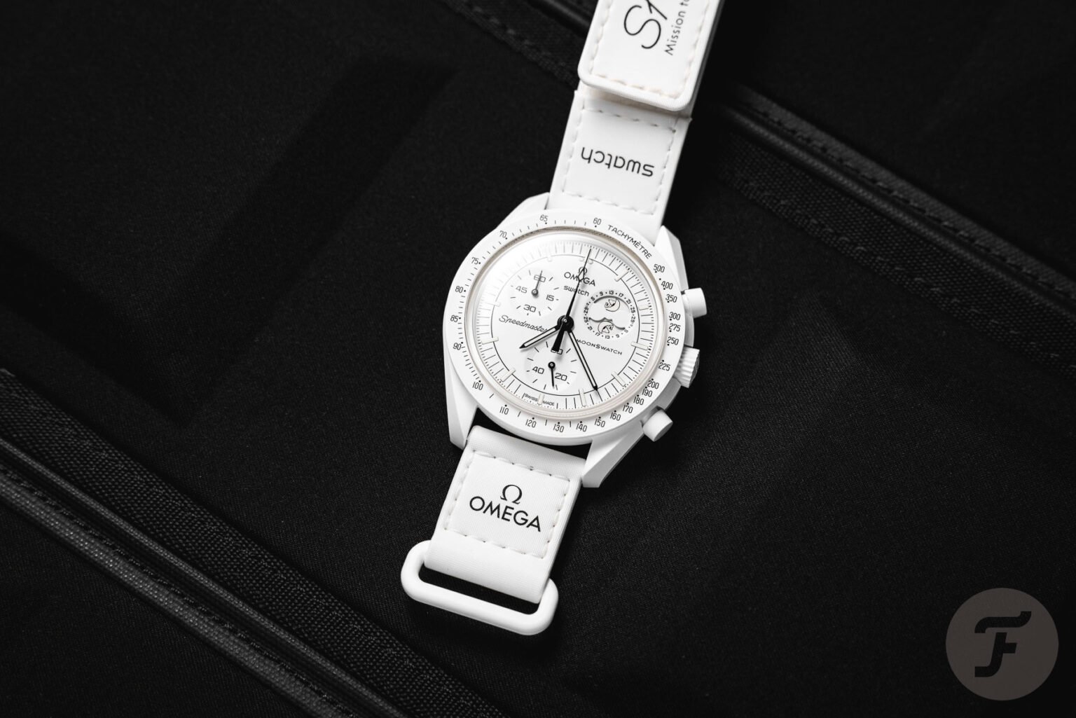 Hands-On: MoonSwatch Snoopy Mission To The Moonphase