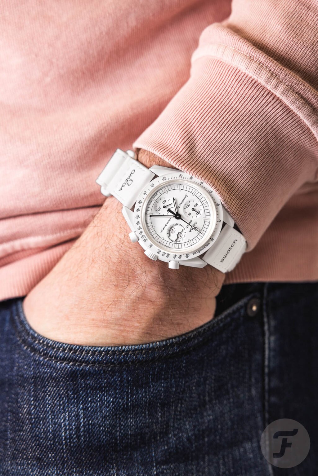 Hands-On: MoonSwatch Snoopy Mission To The Moonphase