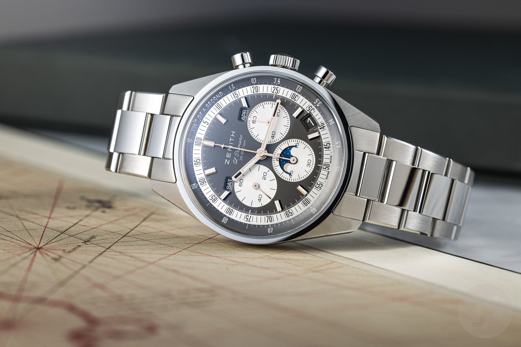 【F】 Hands-On: Zenith's Chronomaster Original Triple Calendar