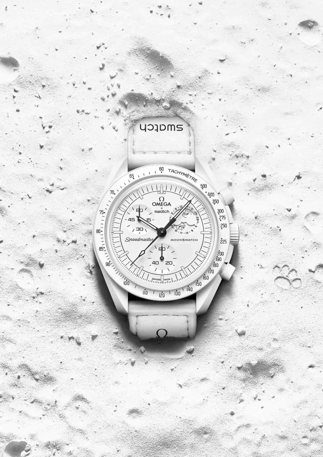 Introducing: MoonSwatch Snoopy — Mission To The Moonphase