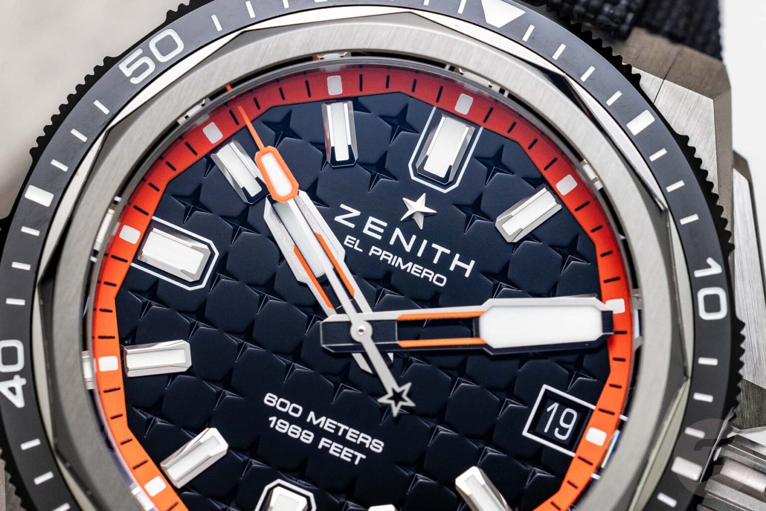 【F】 Hands-On: The New Zenith Defy Extreme Diver