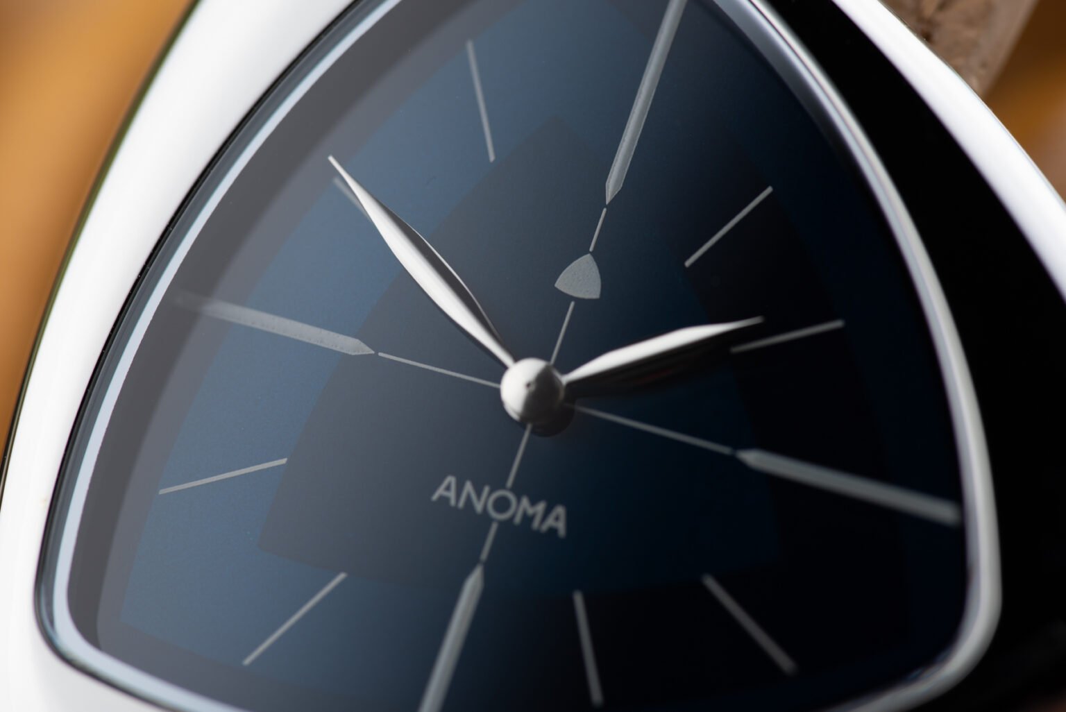 【F】 Hands-On With The A1 From Anoma Watches