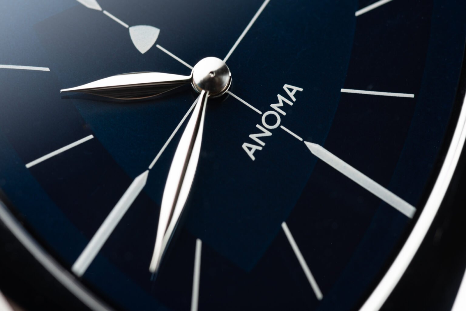 【F】 Hands-On With The A1 From Anoma Watches