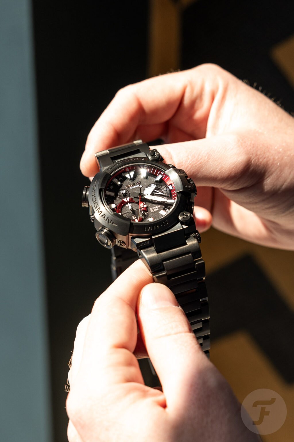 【F】 Hands-On: Casio G-Shock Frogman MRG-BF1000B-1A