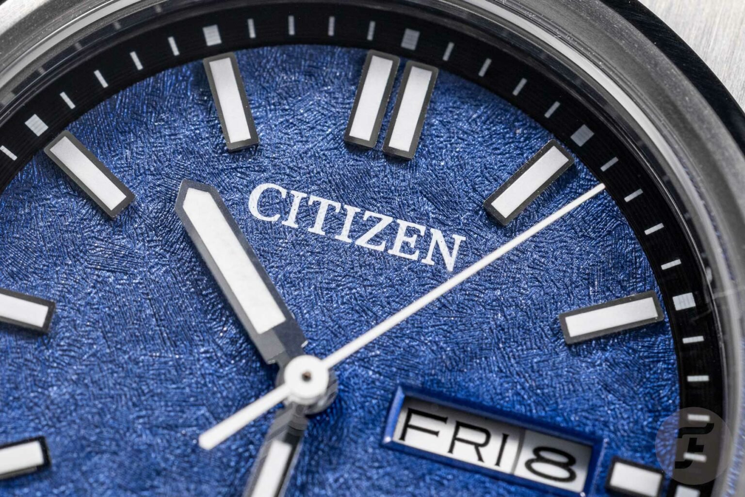 【F】 Citizen Super Titanium Eco-Drive Chrono And Day-Date