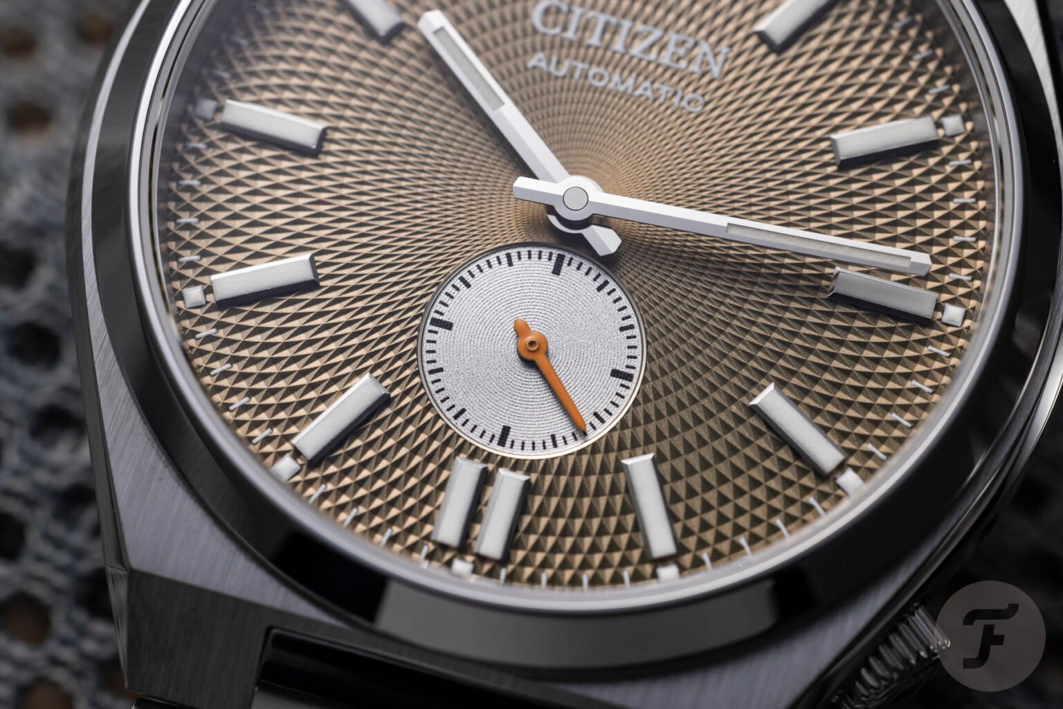 【F】 Hands-On: The New Citizen Tsuyosa Small Second