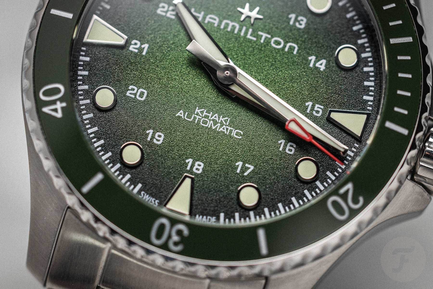 【F】 Hands-On With The Hamilton Khaki Navy Scuba Auto