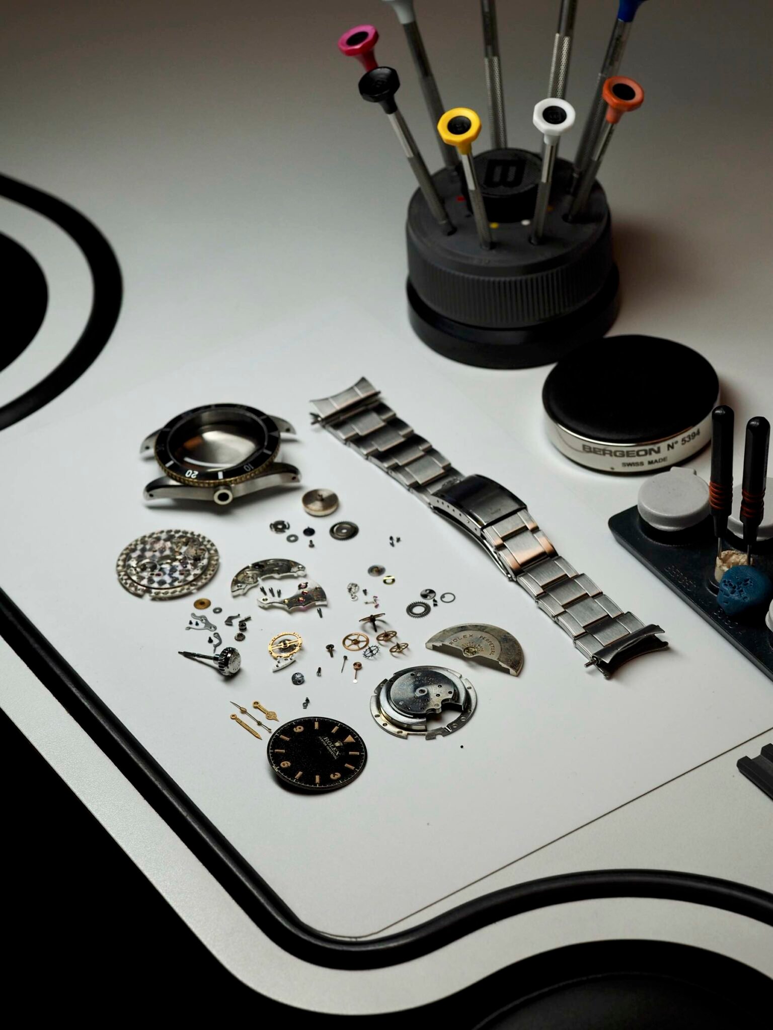 Servicing An Ultra-Rare Rolex Submariner Ref. 6200 “King Sub”