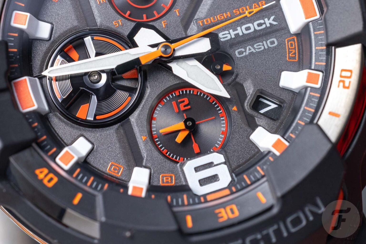 【F】 Hands-On: Casio G-Shock Gravitymaster GR-B300