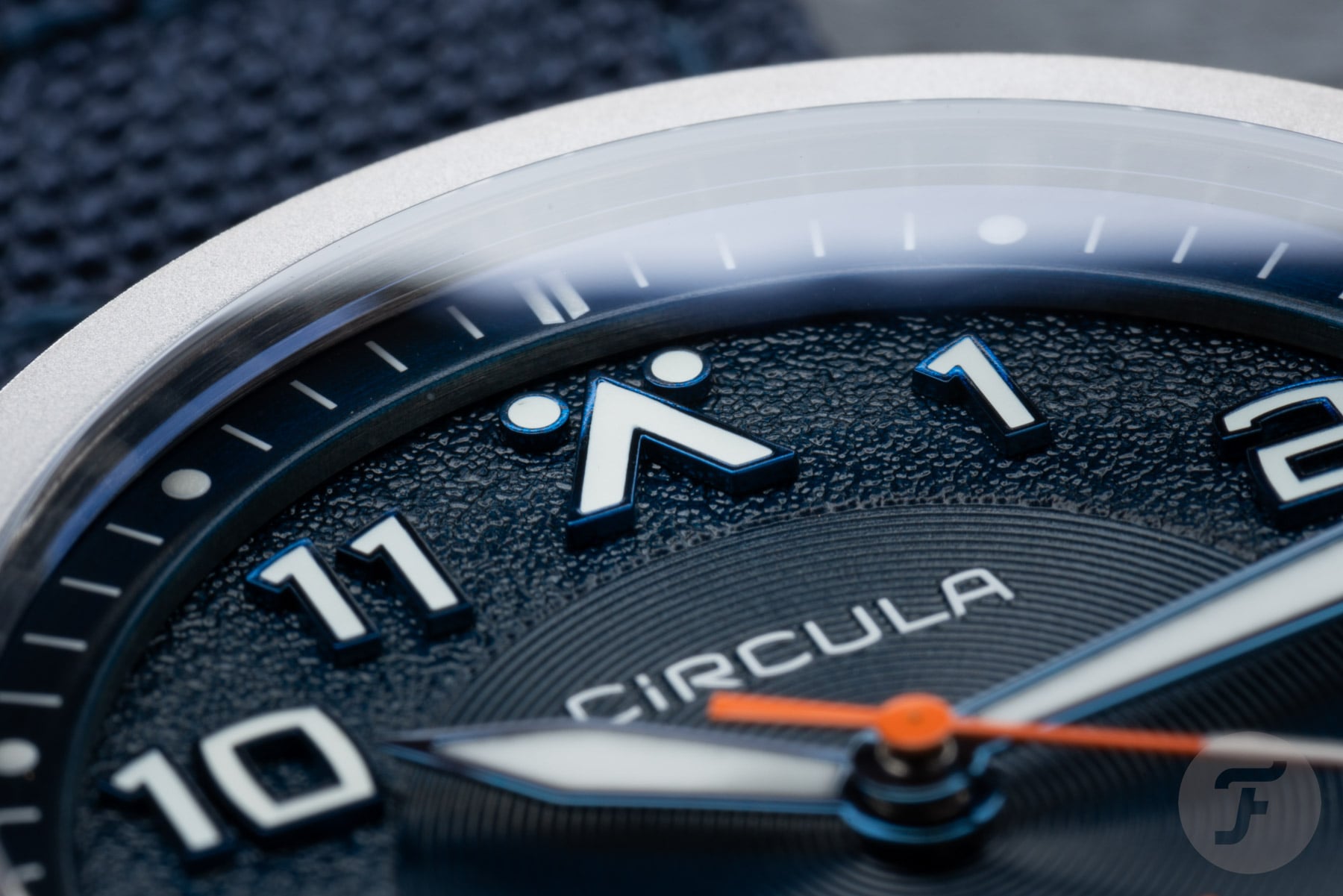 【F】 Hands-On: The New Circula ProFlight Blue