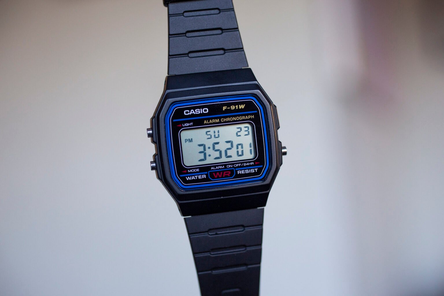 【F】The Casio F-91W: Far More Rugged Than We May Think
