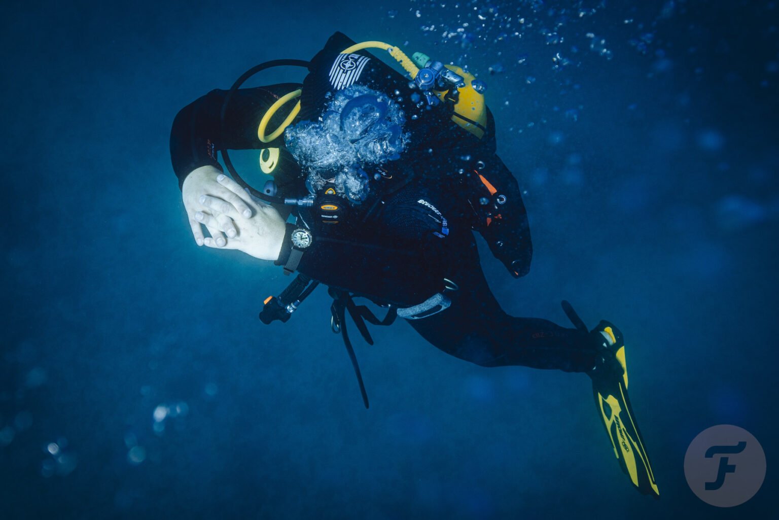 Jacques Bianchi Marseille × Fratello JB200 PoulPro Night Diver