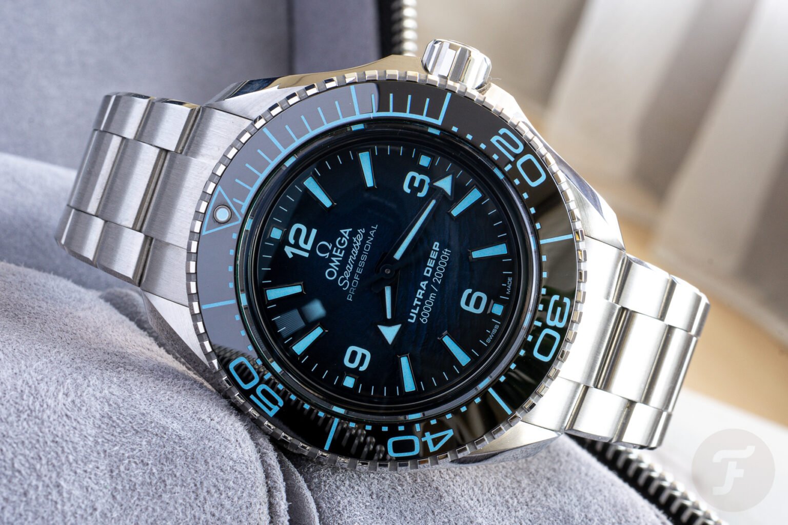 【F】 Hands-On: Omega Seamaster Ultra Deep Summer Blue