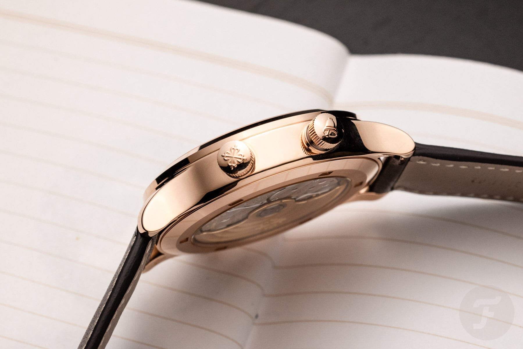 【F】 The Patek Philippe Alarm Travel Time 5520RG
