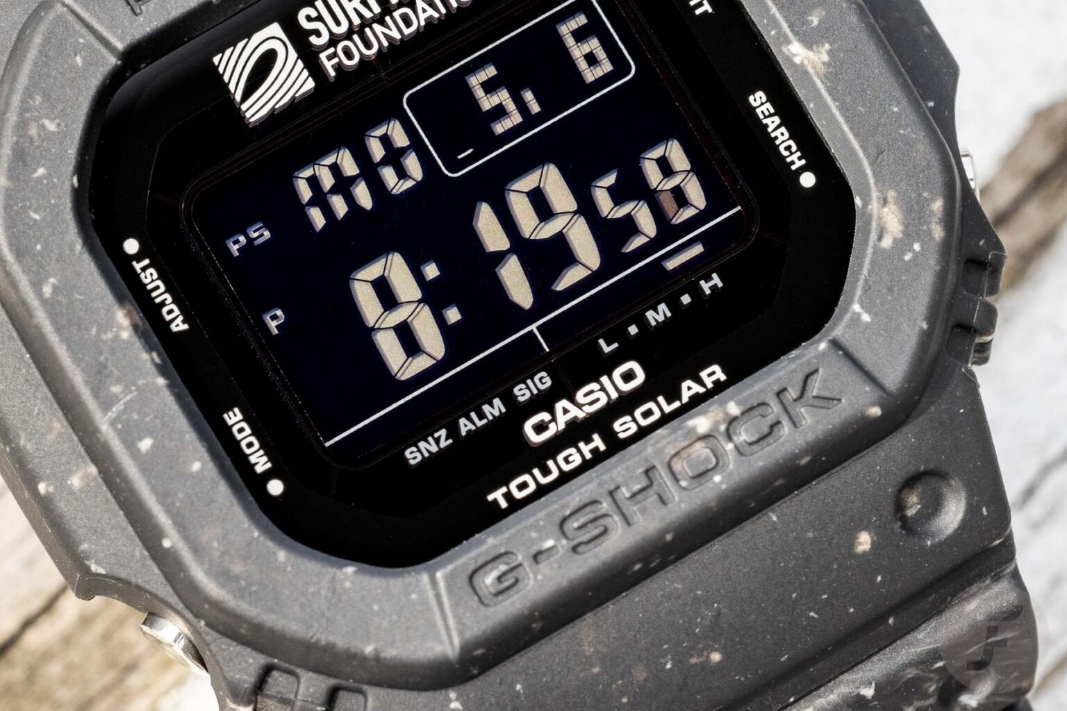 【F】 Hands-On: The Casio G-Shock G-5600SRF-1