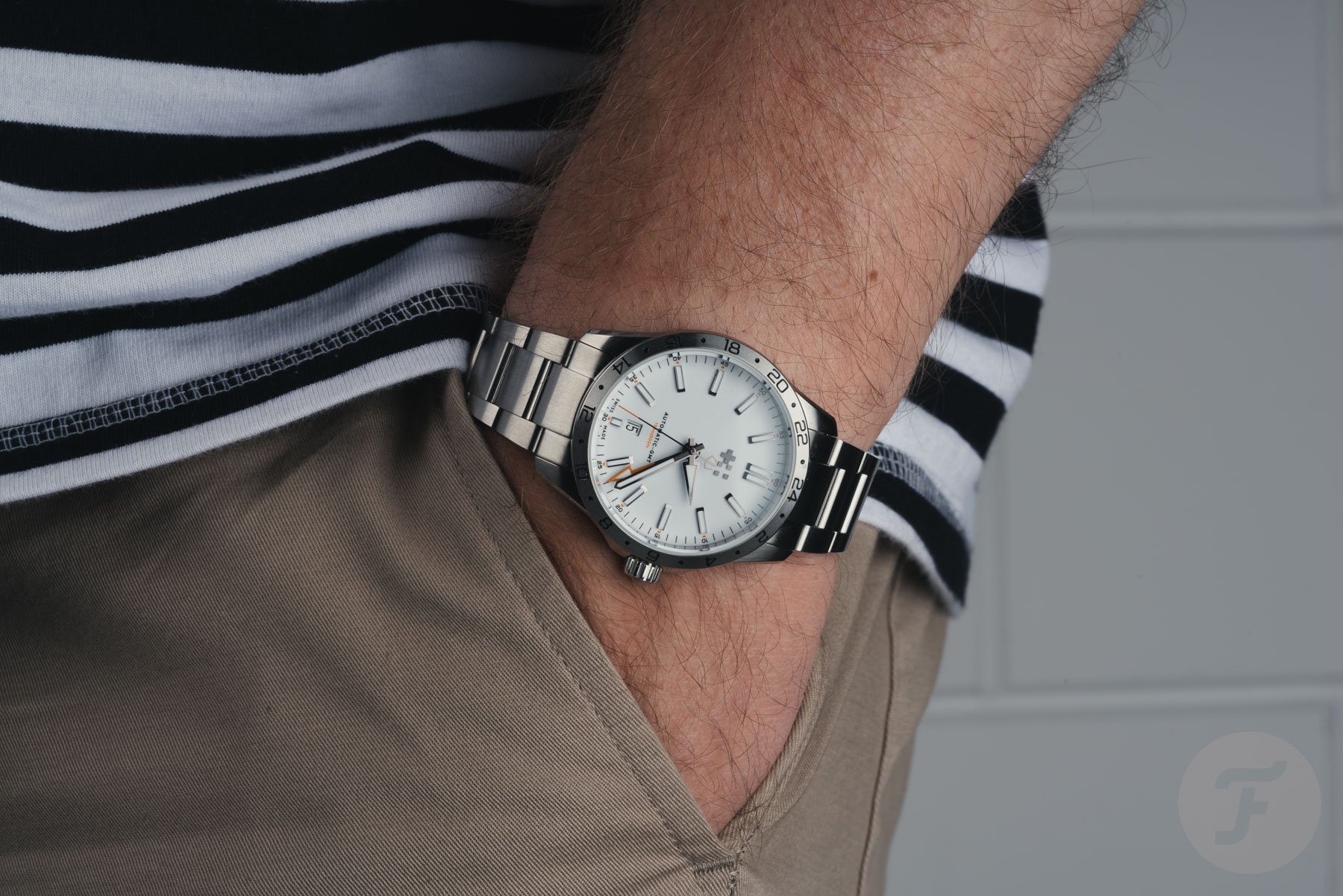 【F】 Hands-On: Christopher Ward C63 Sealander GMT