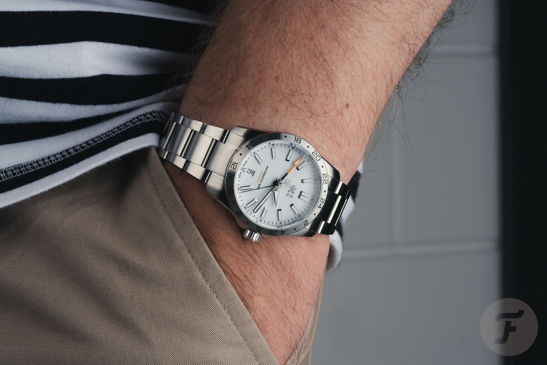 【F】 Hands-On: Christopher Ward C63 Sealander GMT