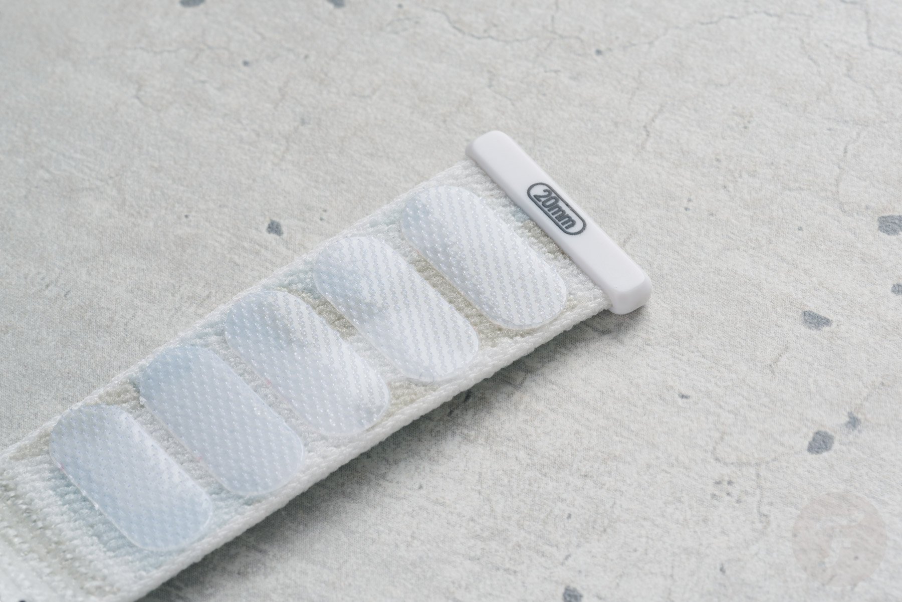 【F】 Hands-On: Delugs Delcro Straps