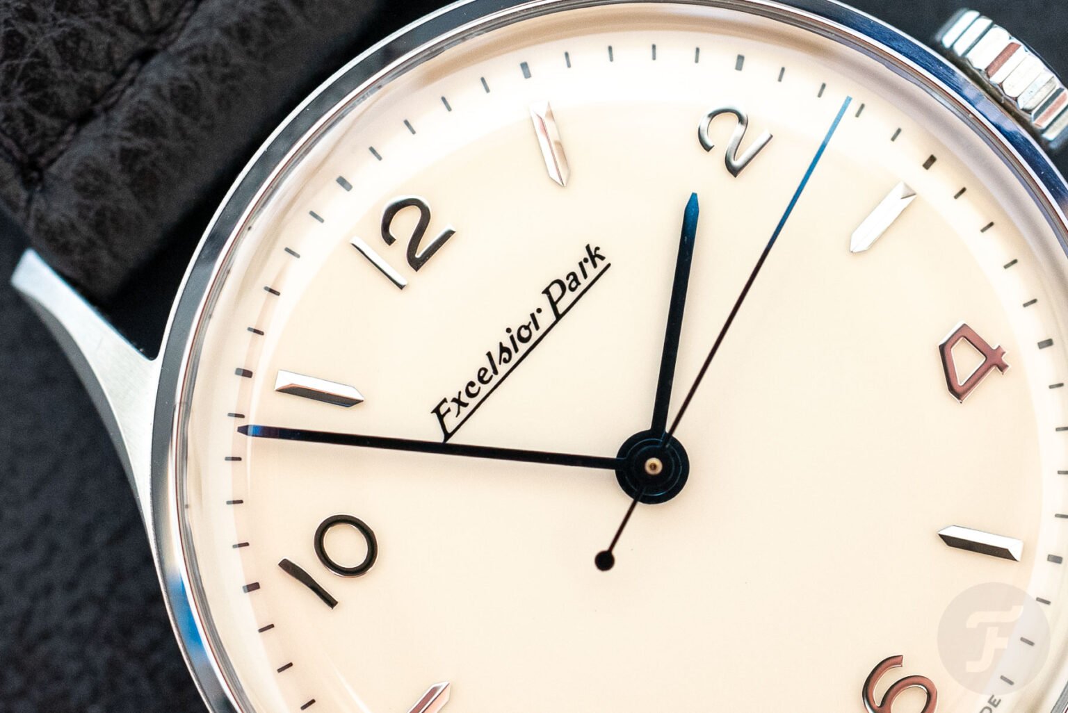 【F】 Hands-On: The Excelsior Park EP 884-SI