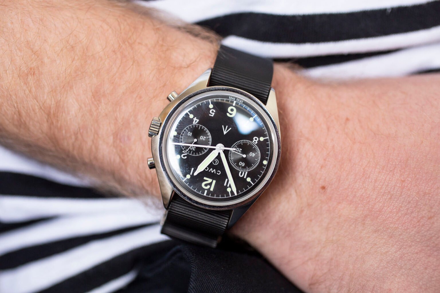 【F】 Hands-On: The CWC 6BB-WR Chronograph