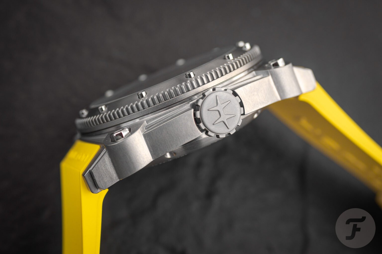 Hands-On: Hamilton Khaki Navy BeLOWZERO Auto Titanium