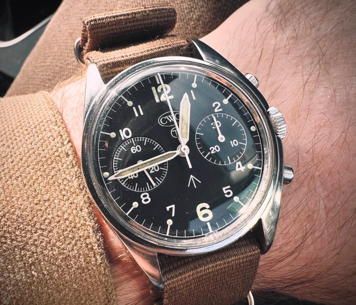 【F】 Hands-On: The CWC 6BB-WR Chronograph