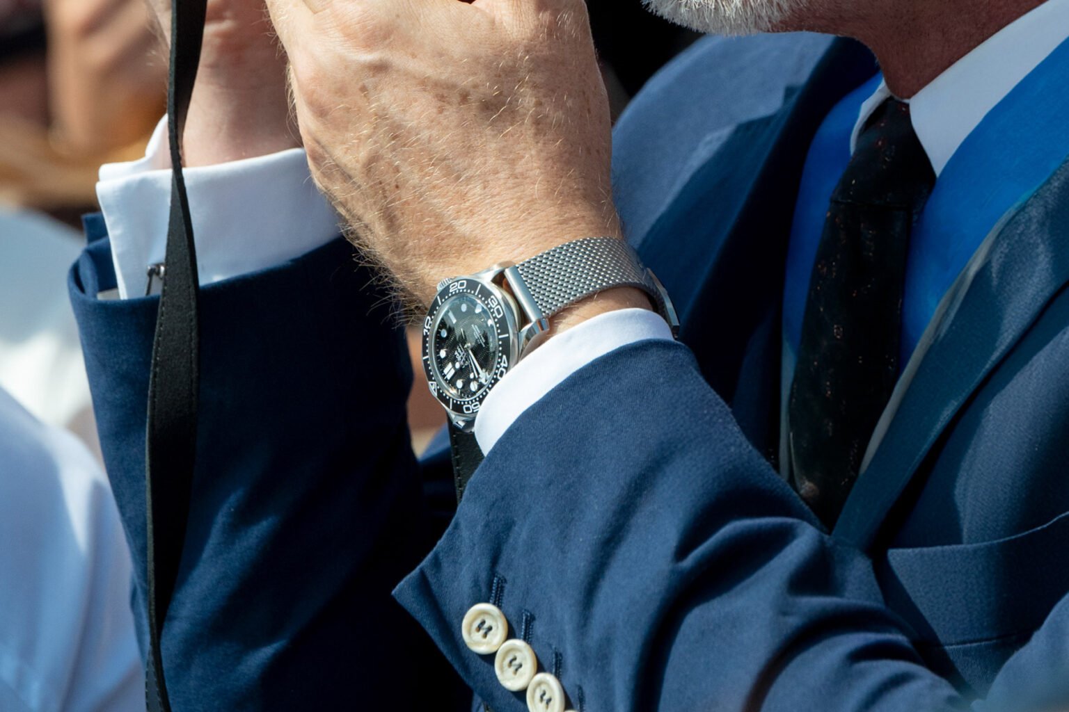 【F】 Daniel Craig Wears A New Omega Seamaster Professional