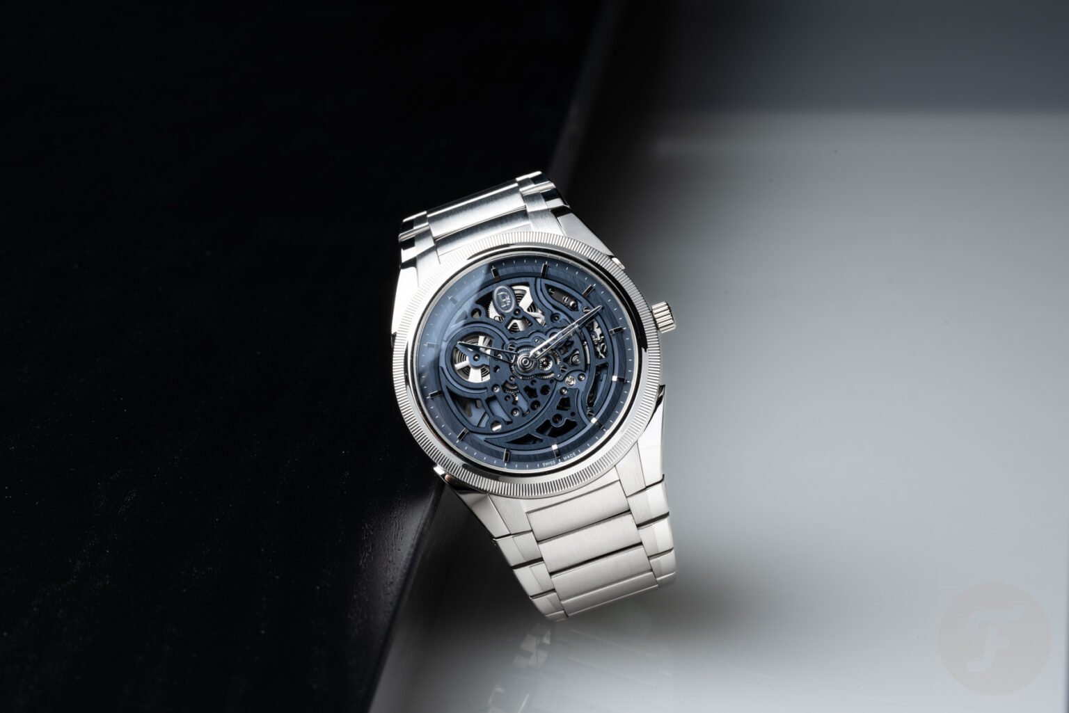 【F】 Hands-On: Parmigiani Tonda PF Skeleton In Platinum