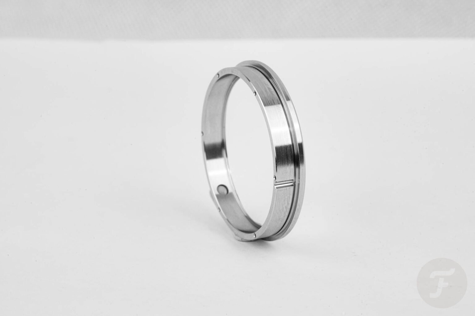 【F】 Hands-On: De Rijke & Co. Amalfi Series Guy Allen "Land"