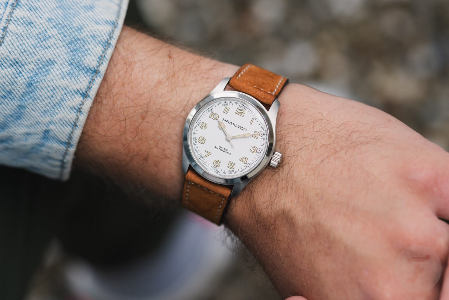 【F】 Hands-On: The New White Dial Hamilton Khaki Field Murph