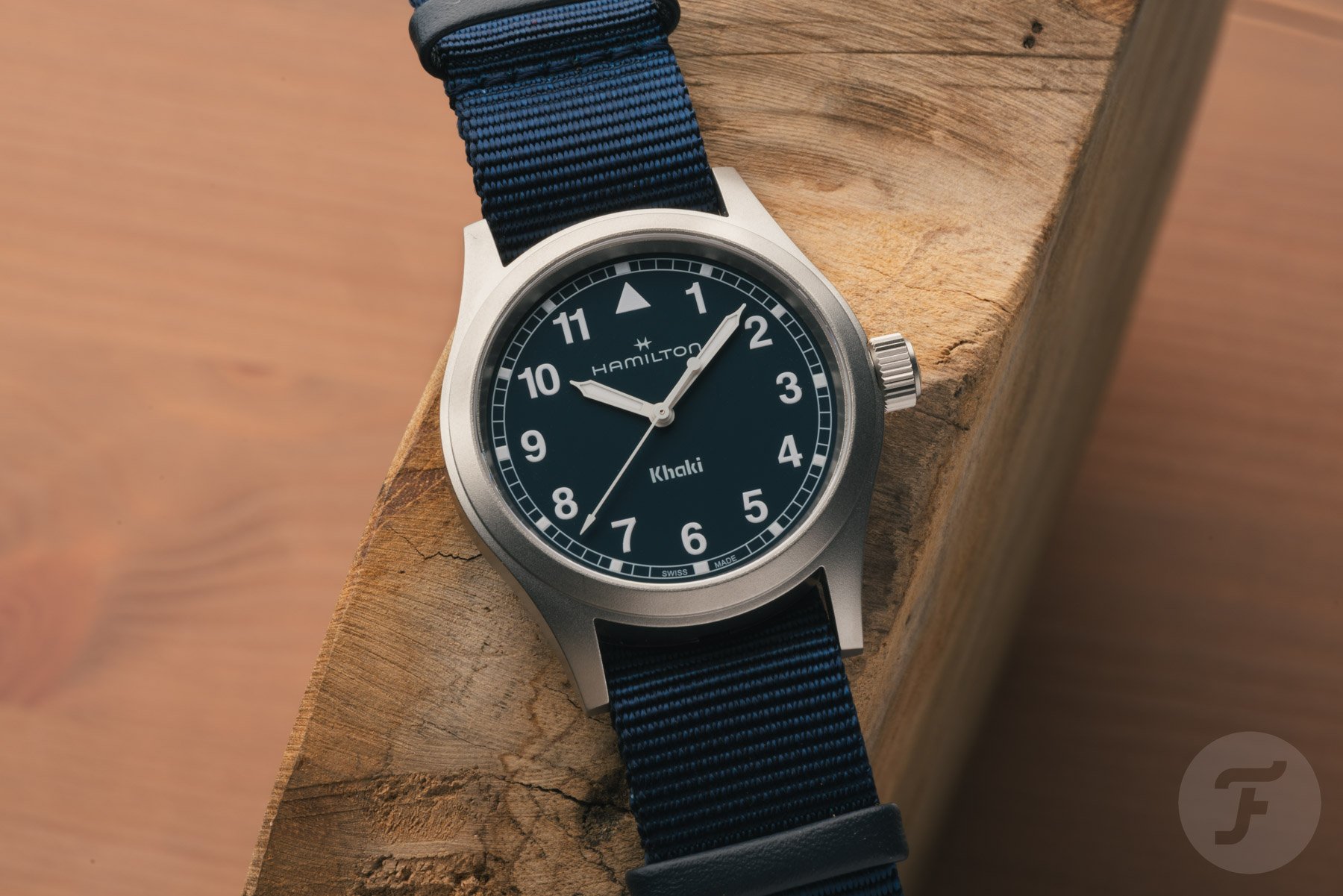 【F】 Hands-On: The New Hamilton Khaki Field Quartz