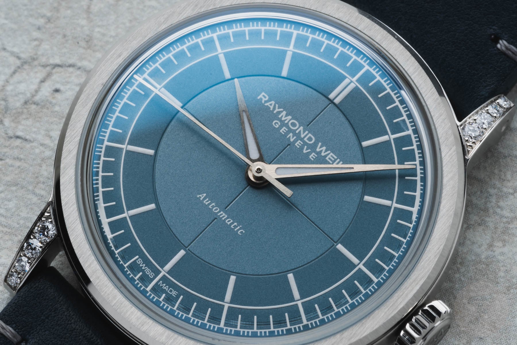 【F】Hands-On: The 35mm Raymond Weil Millesime